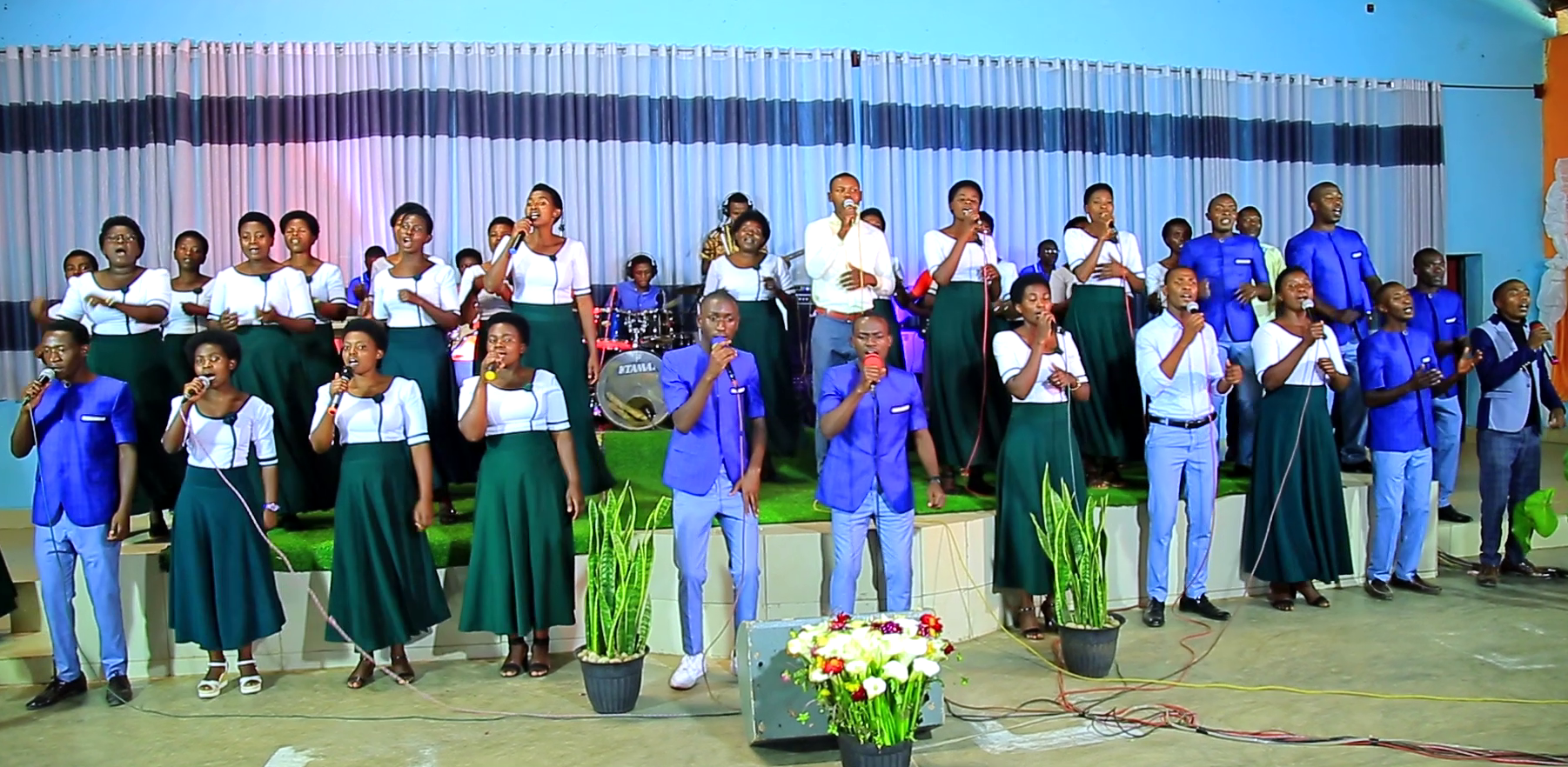 Chorale Ubumwe yo kuri ADEPR Bukane yashyize hanze indirimbo ivuga ko ...